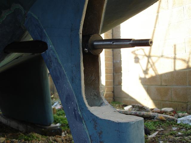 Fitting an Aquadrive coupling. – Cox Engineering